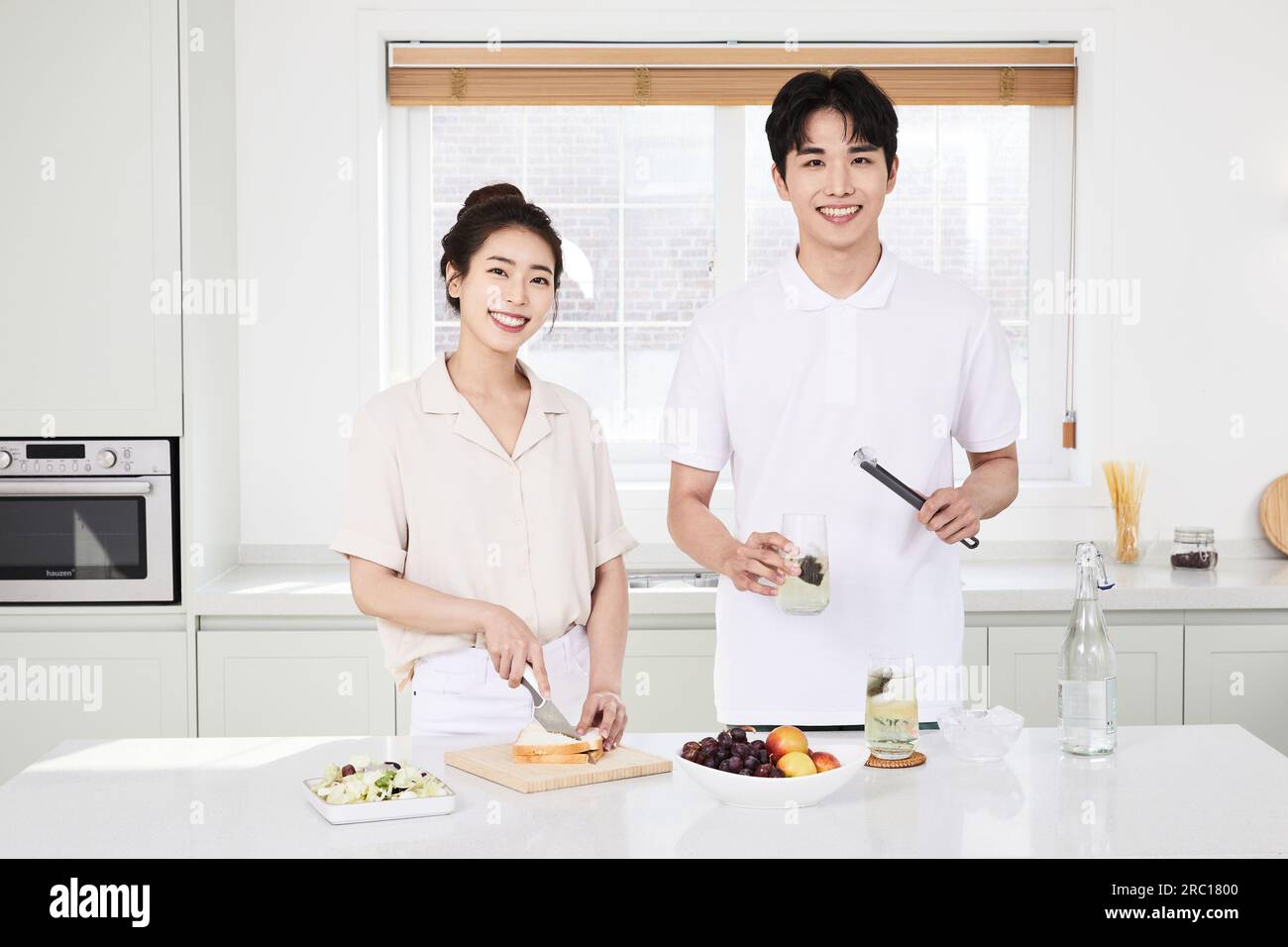 summer lifestyle, korean asian young couple cooking in kitchen Stock ...
