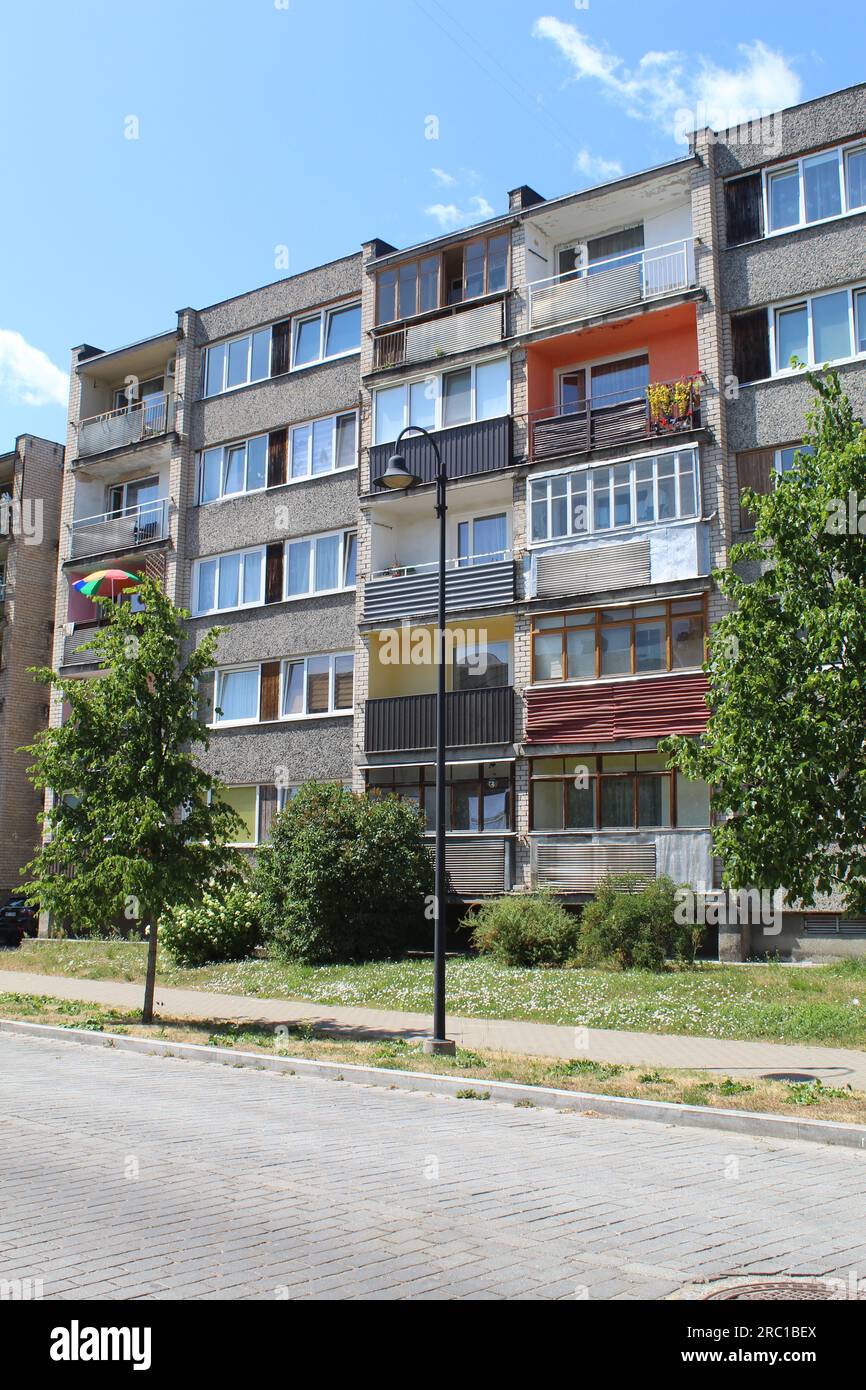 Soviet era apartment building hi-res stock photography and images - Alamy