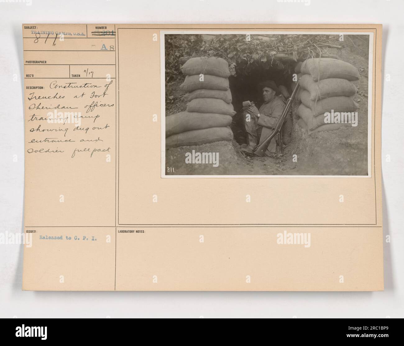 Construction of trenches at Fort Sheridan officers' training camp ...