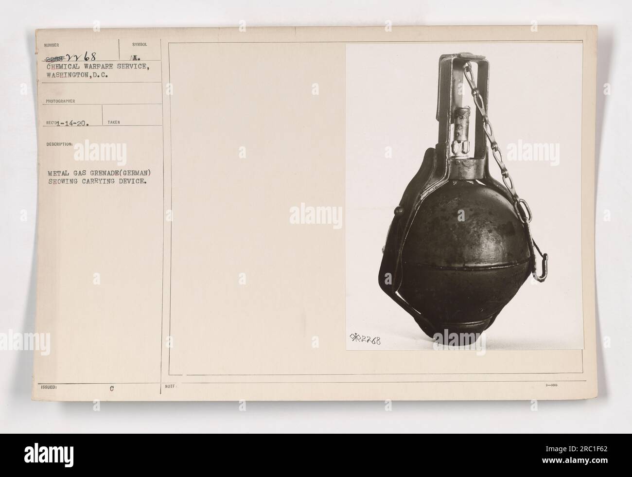 Chemical warfare service during ww1 hi-res stock photography and images ...