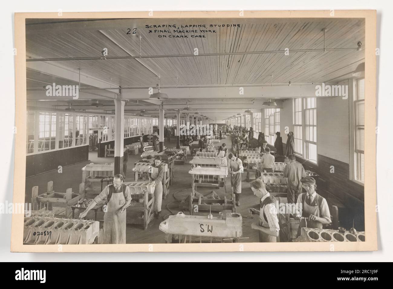 American soldiers in the workshop hi-res stock photography and images ...