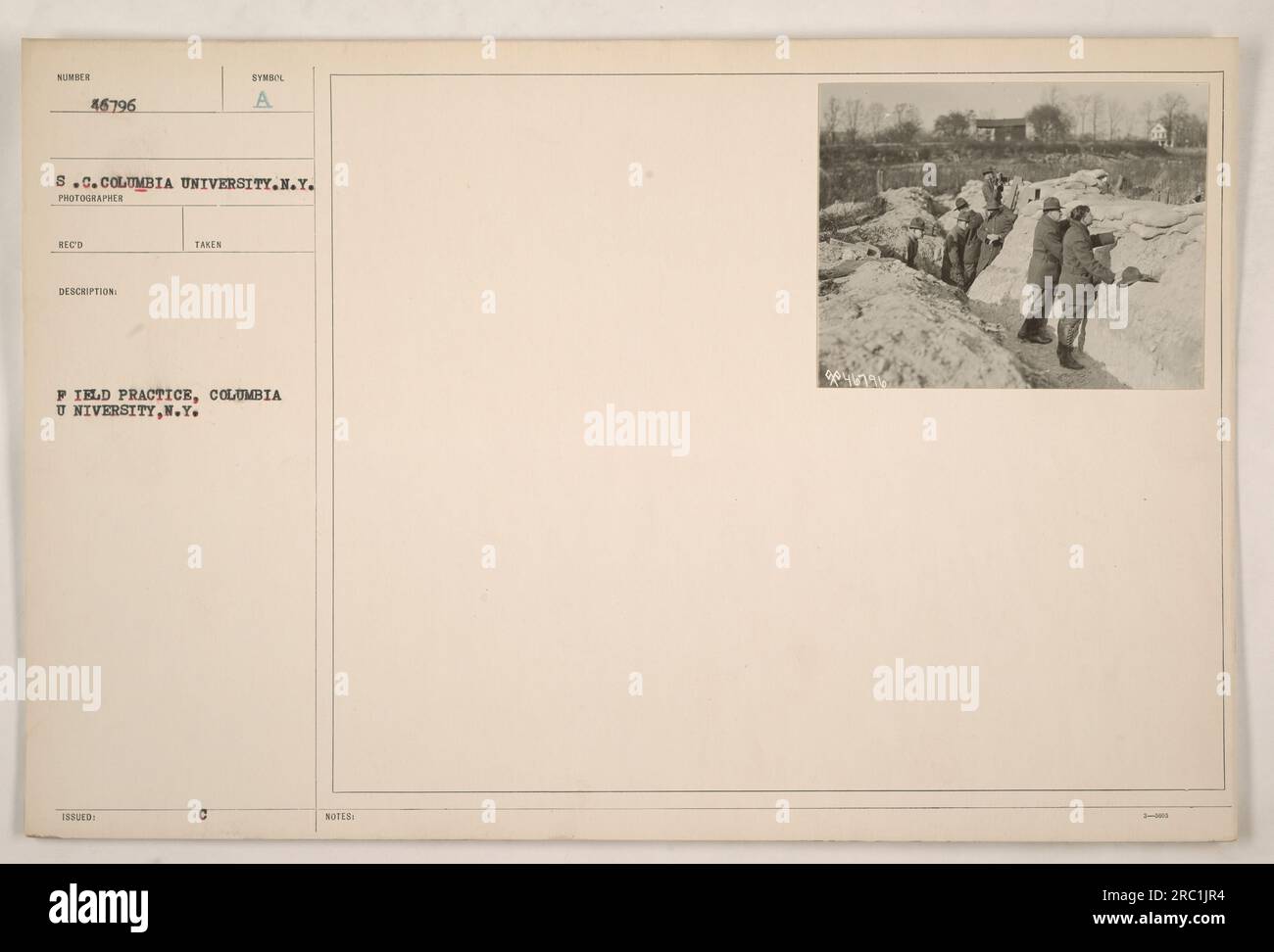 Soldiers participating in field practice at Columbia University in New ...