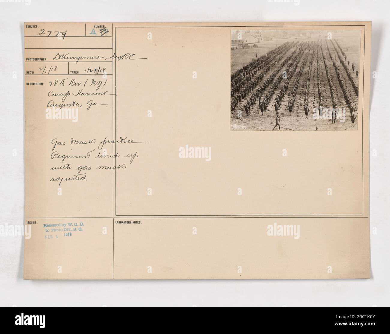 Masks adjusted hi-res stock photography and images - Alamy