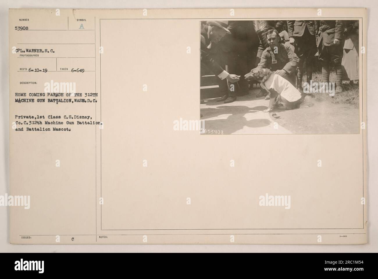 Homecoming parade of the 312th Machine Gun Battalion, with Battalion ...