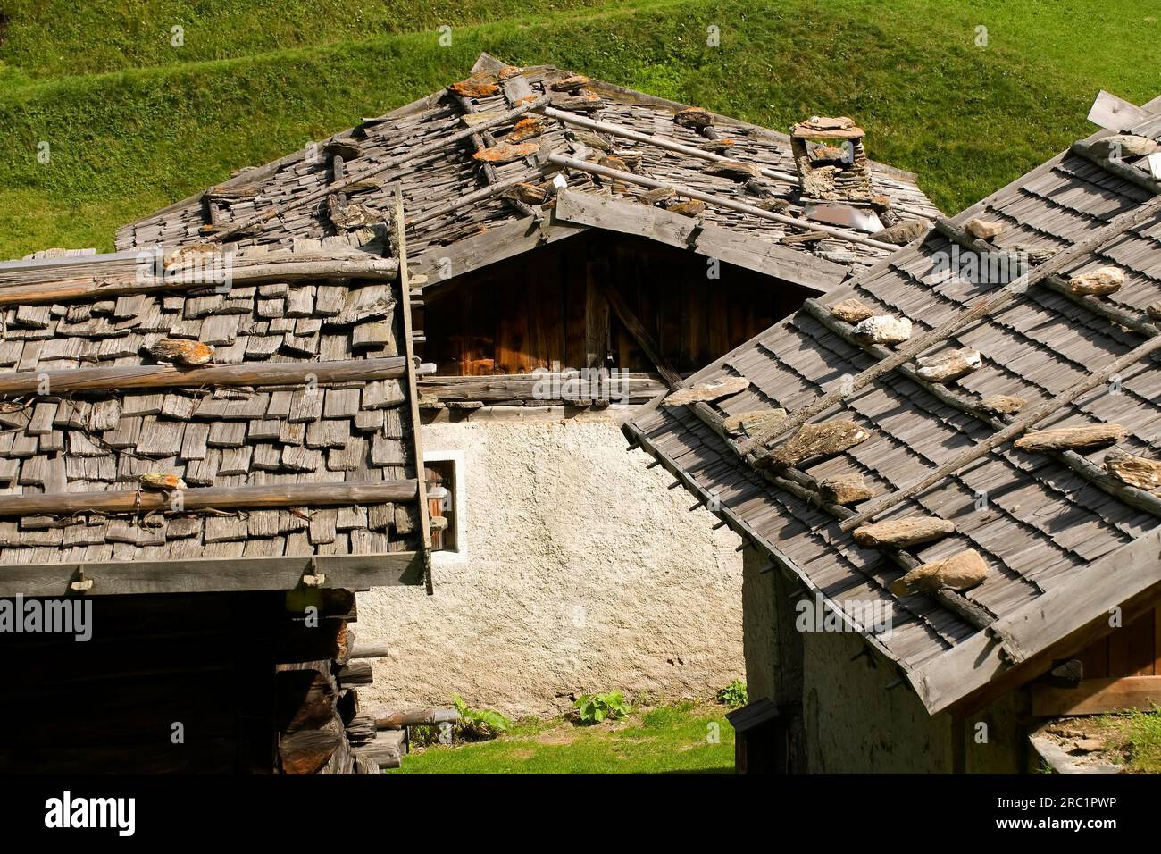 Log cabin church hi-res stock photography and images - Alamy