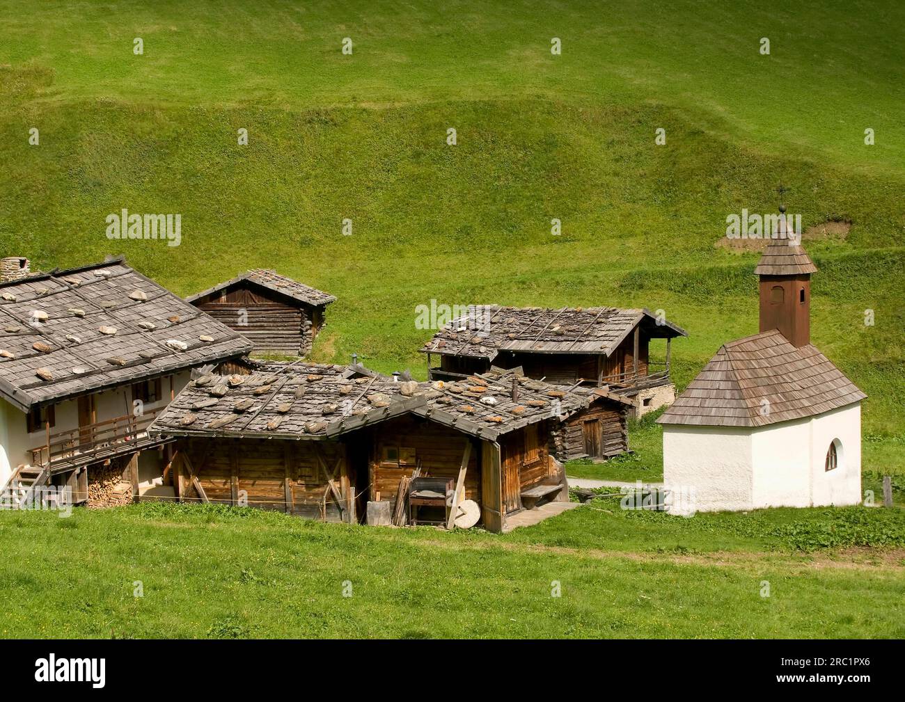 Log cabin church hi-res stock photography and images - Alamy