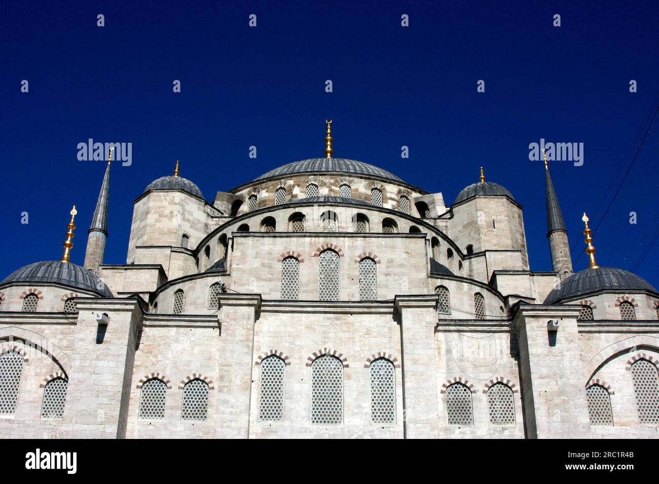 Sultan ahmed mosque blue mosque prayer hi-res stock photography and ...