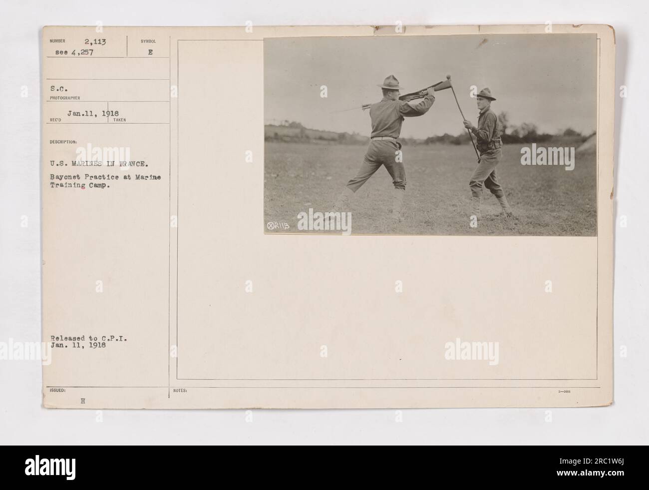 US Marines during World War One participating in bayonet practice at a ...