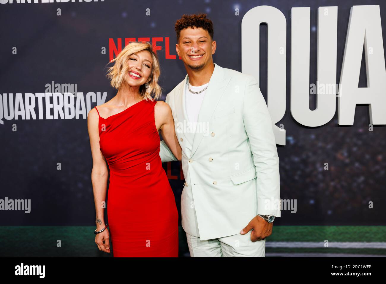 Kansas City Cheifs quarterback Patrick Mahomes and Actor Heidi Gardner ...