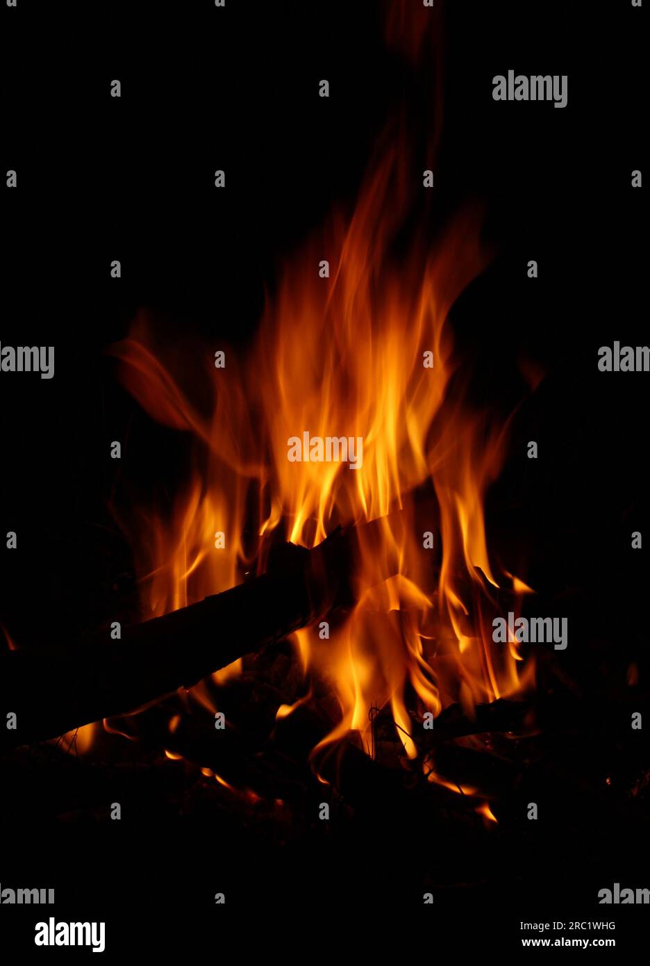 Beautiful bonfire hi-res stock photography and images - Alamy