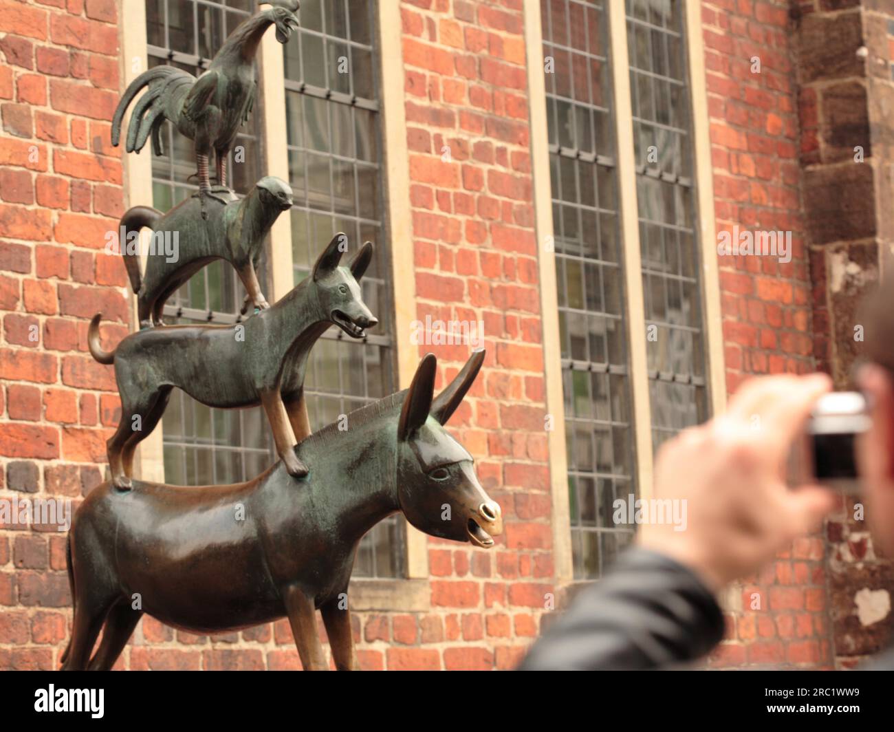 Bremen Town Musicians - Town Musicians of Bremen Stock Photo - Alamy