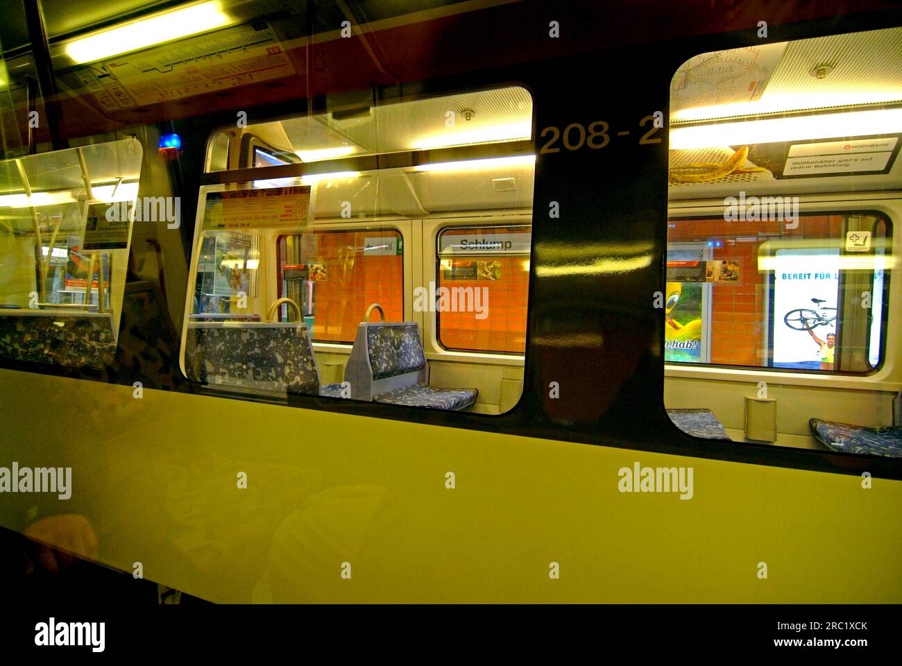 Subway hamburg hi-res stock photography and images - Alamy