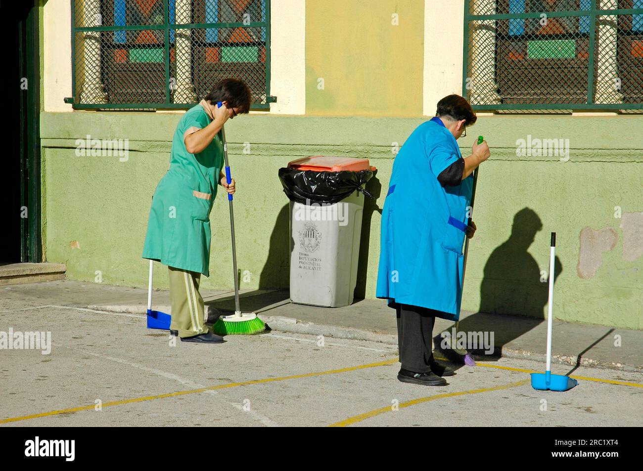 Cleaning smocks hi-res stock photography and images - Alamy