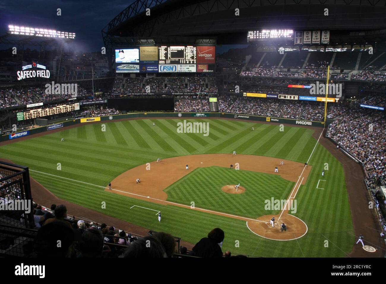 Floodlight in stadium hi-res stock photography and images - Alamy