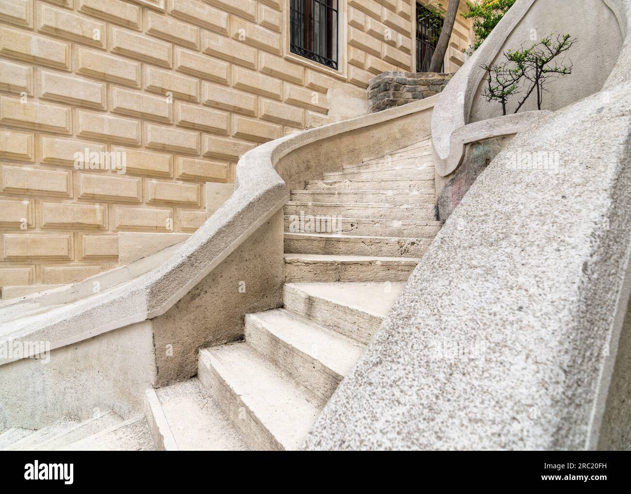Kamondo Stairs, a famous pedestrian stairway leading to Galata Tower ...