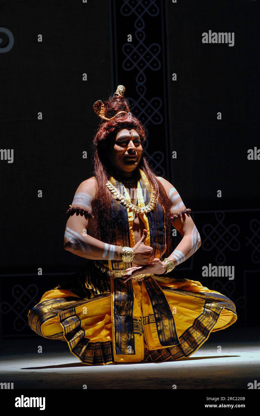Shiva tandava dance in Bharatanatyam, classical dance of Tamil Nadu ...