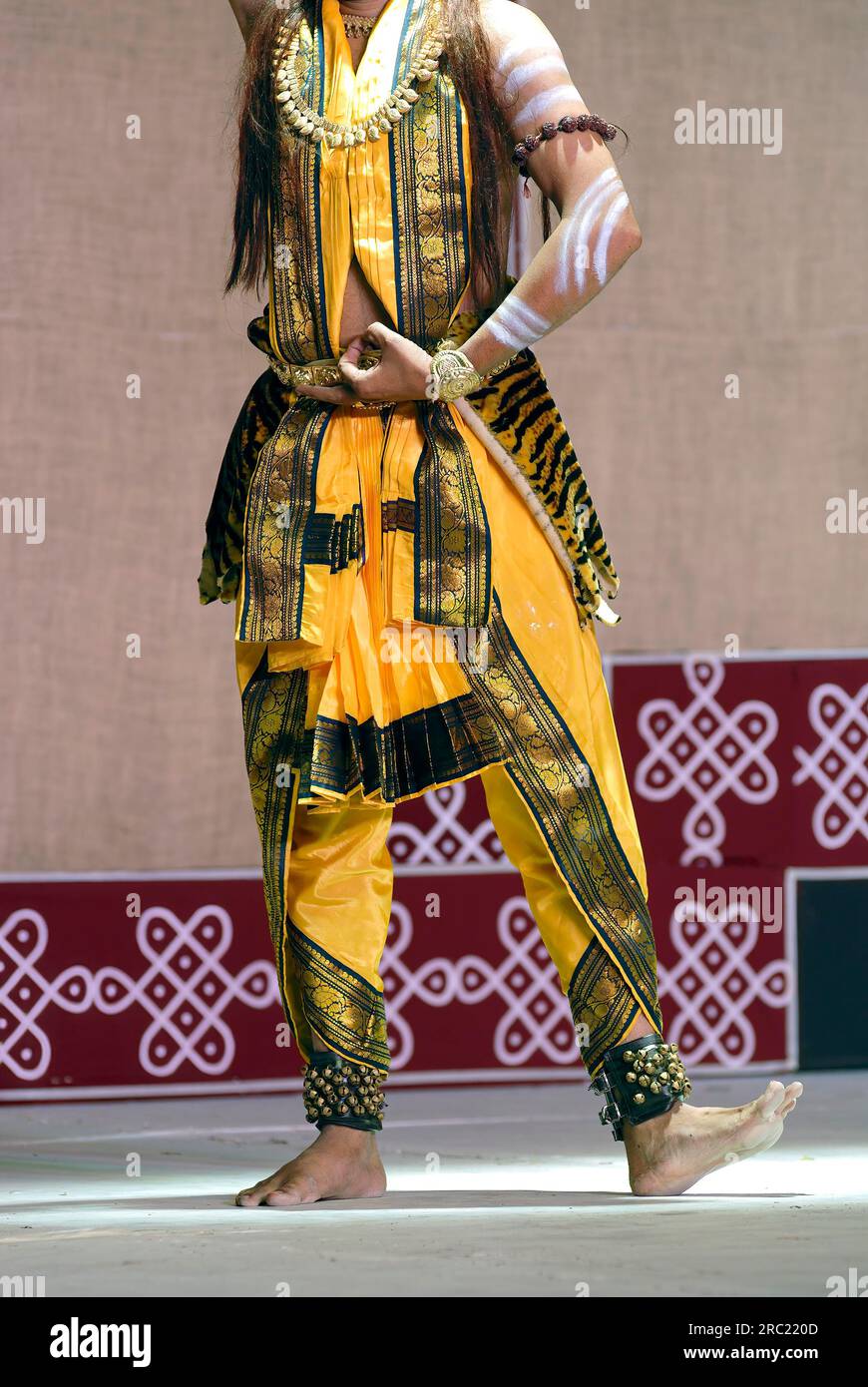 Shiva tandava dance in Bharatanatyam, classical dance of Tamil Nadu ...