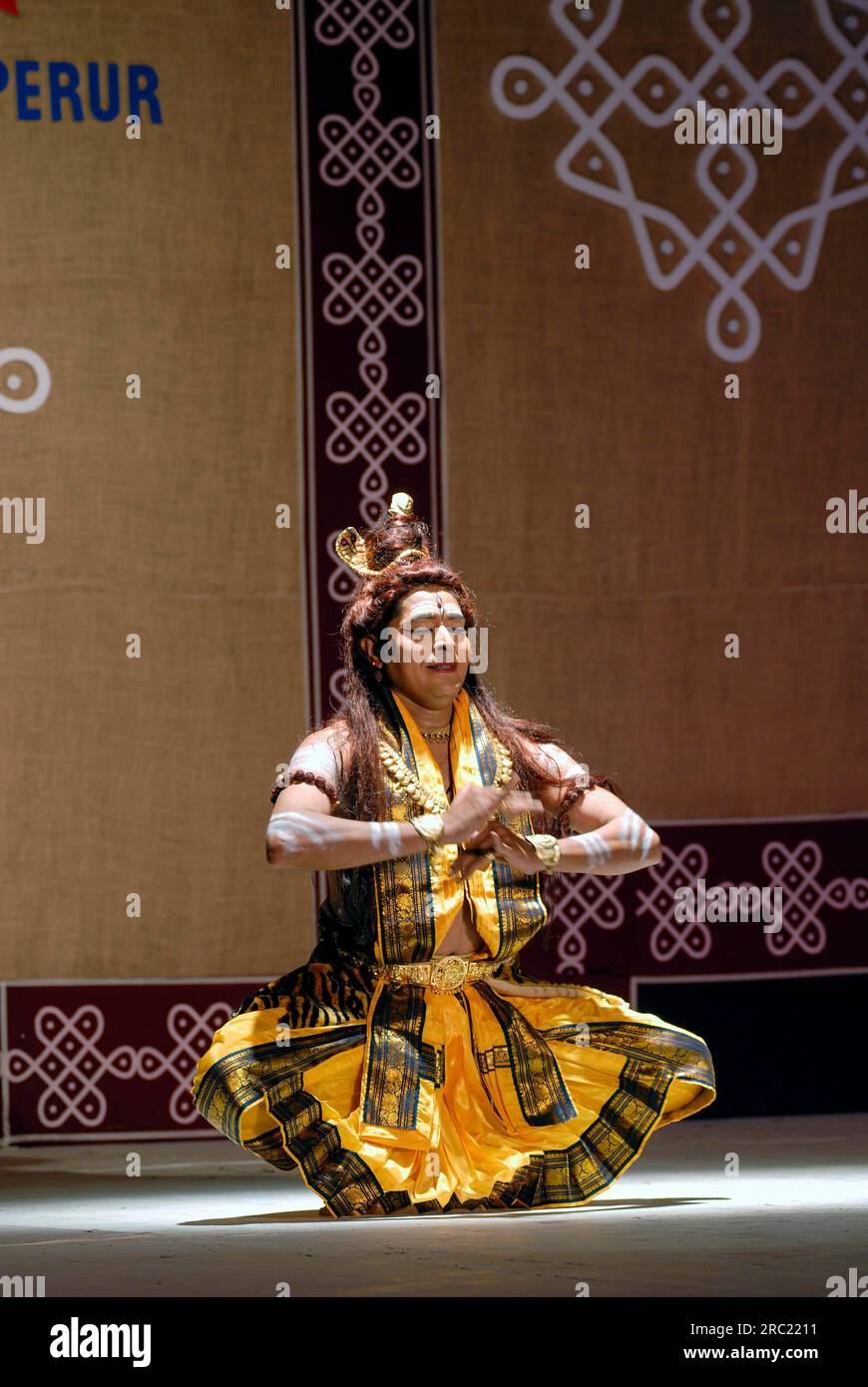 Shiva tandava dance in Bharatanatyam, classical dance of Tamil Nadu ...