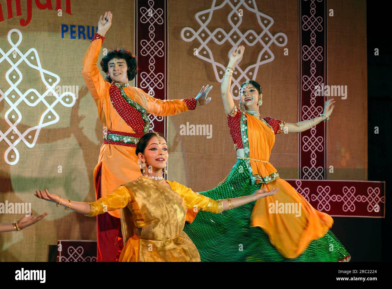 Kathak dance in Natiyanjali festival in Perur temple, Tamil Nadu, India Stock Photo - Alamy