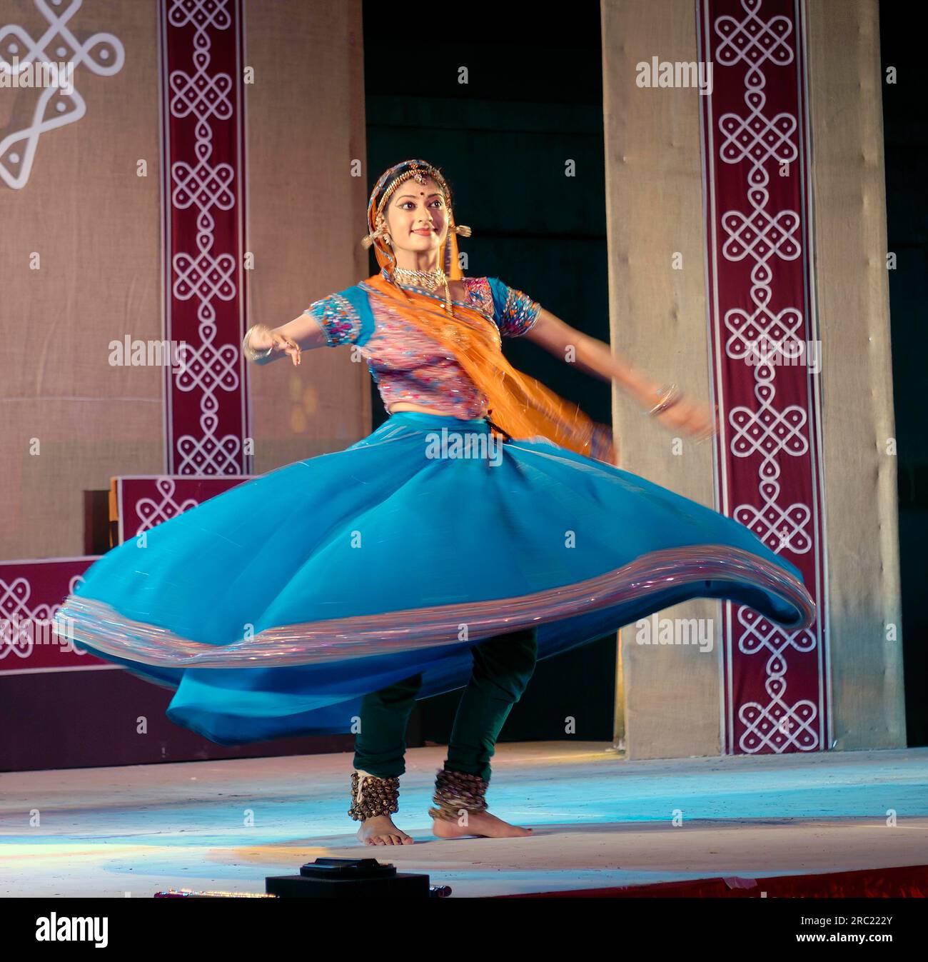 Kathak dance in Natiyanjali festival in Perur temple, Tamil Nadu, India Stock Photo - Alamy