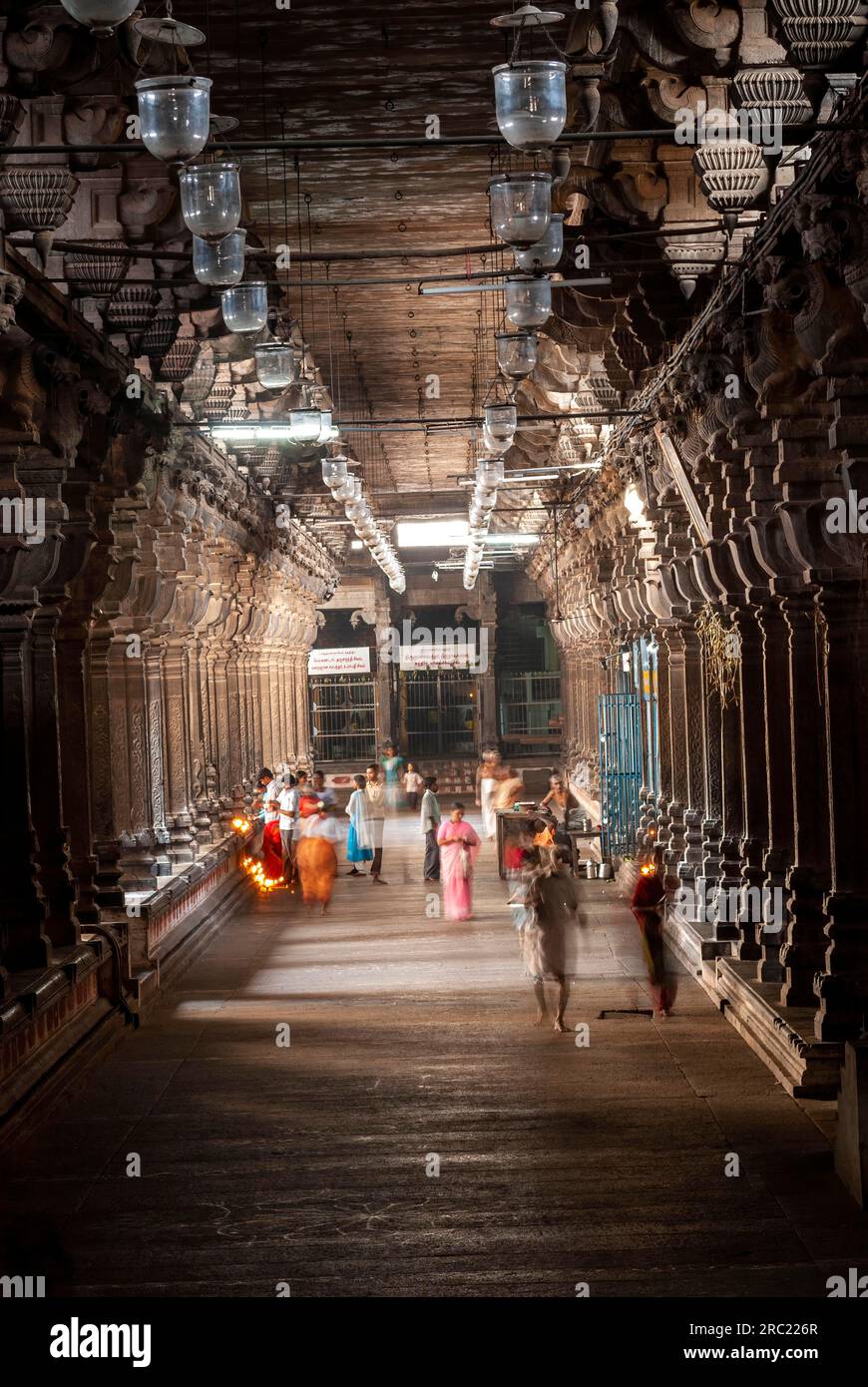 Colonnade in the second Prakara corridor in Thillai Nataraja Temple ...