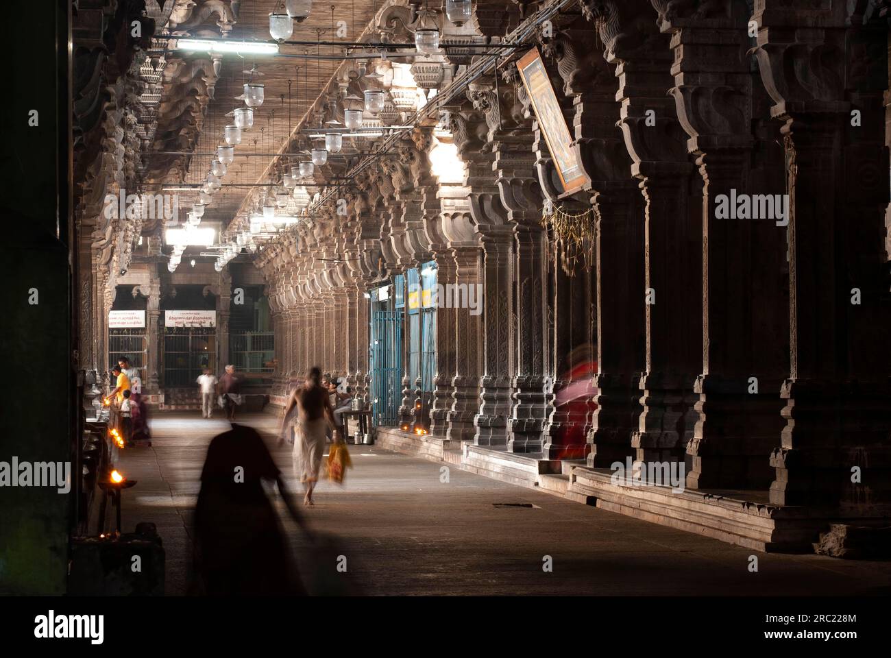 Colonnade in the second Prakara corridor in Thillai Nataraja Temple ...