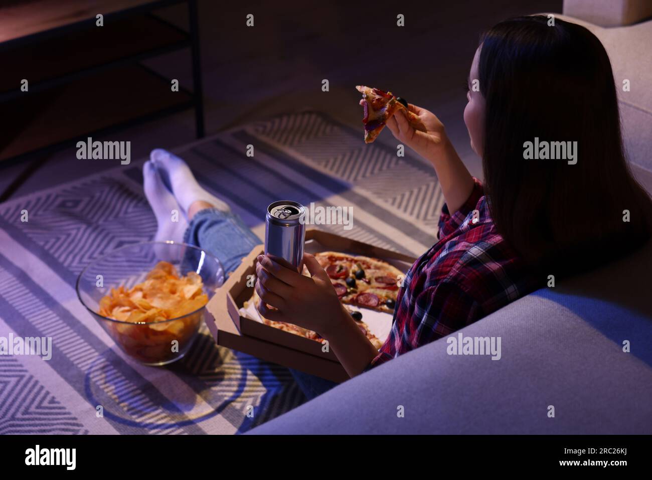 Alone woman pizza night hi-res stock photography and images - Alamy