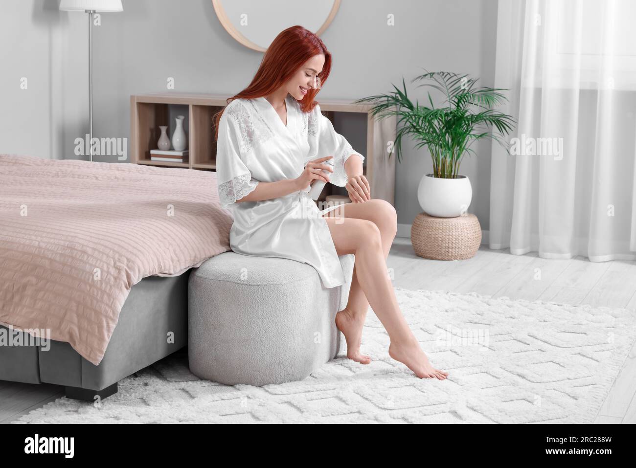 Spray arms hi-res stock photography and images - Alamy