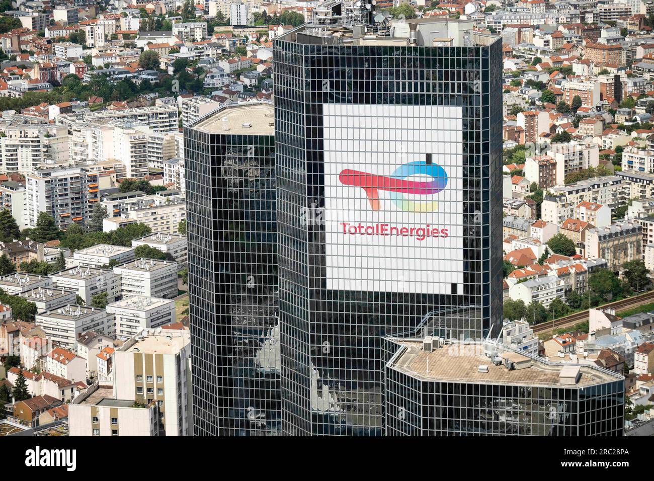 Totalenergies tower hi-res stock photography and images - Alamy