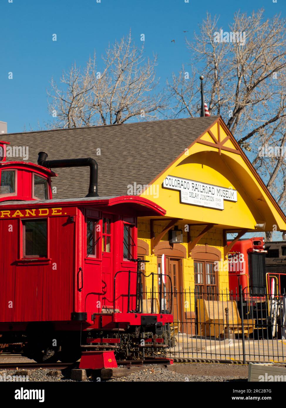 Iron wheeled structure hi-res stock photography and images - Alamy