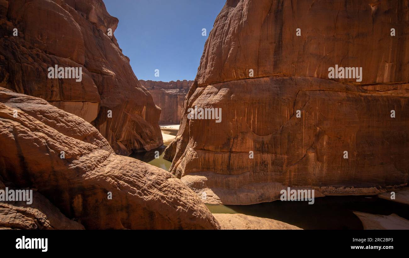 The expanse of Guelta d'Archei unfurls in all its grandeur, revealing ...