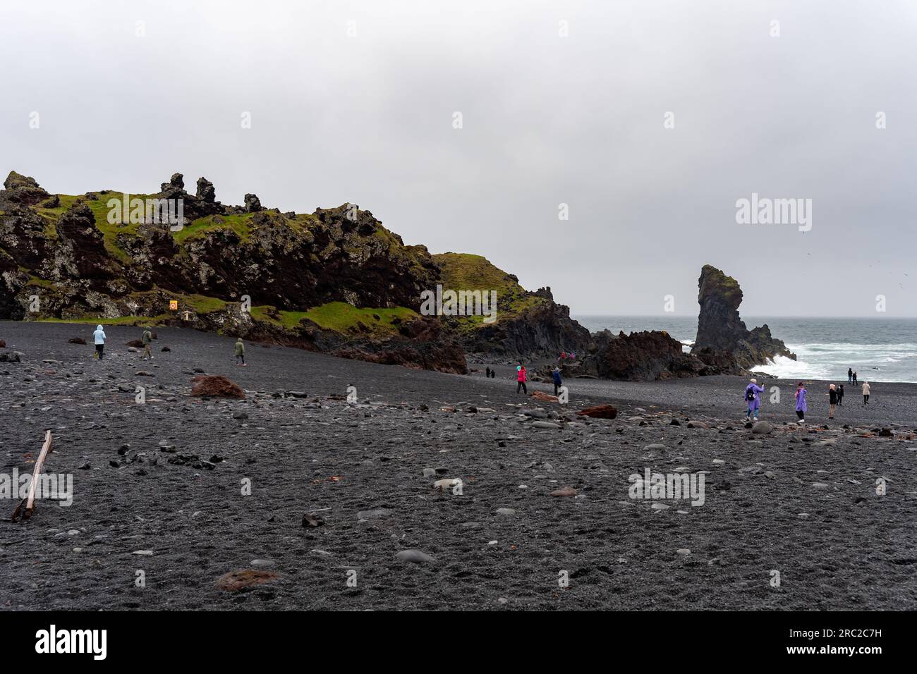 Djúpalónssandur black sand pebble beach hi-res stock photography and ...