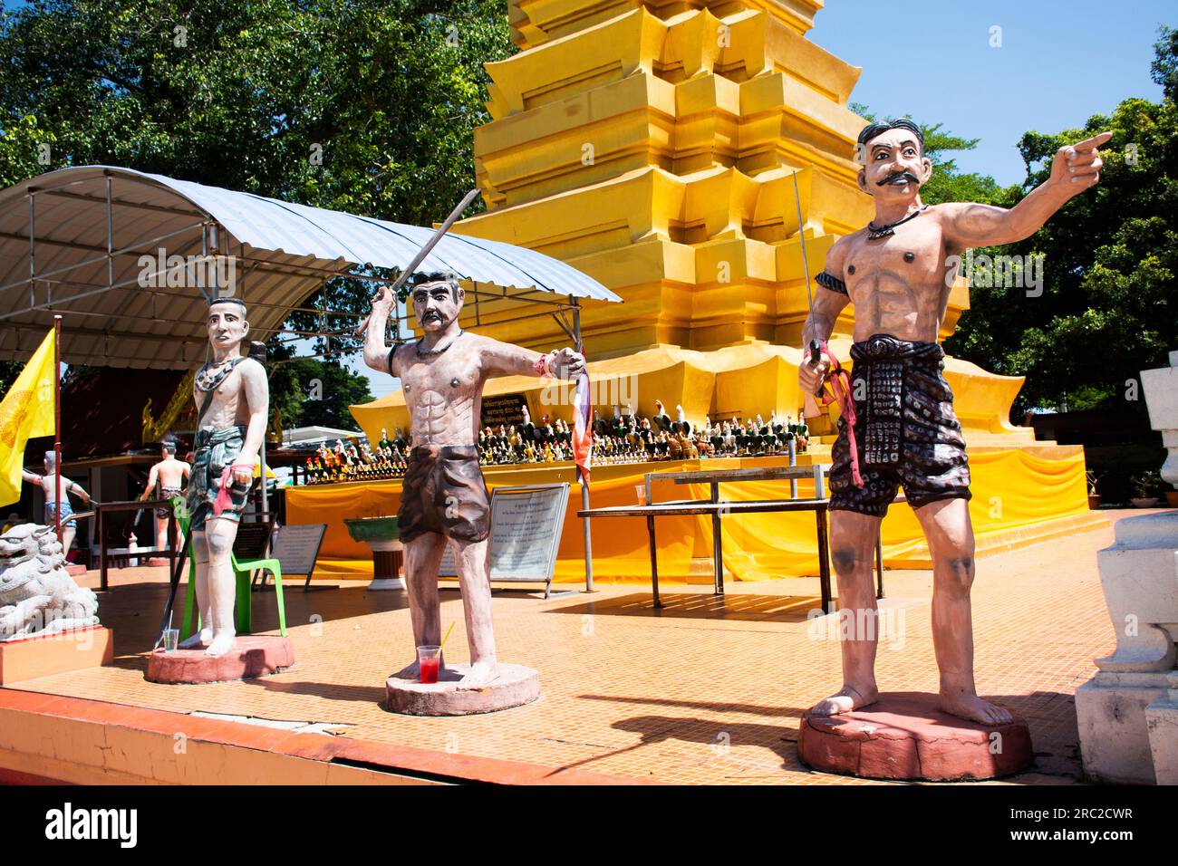 A monument commemorating the heroism and bravery of History Khun Rong ...