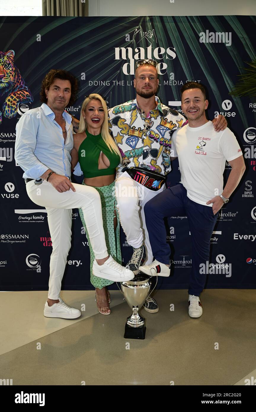 Ismet Atli, Sanja Alena, Eric Sindermann und Daniel Roth beim Mates ...