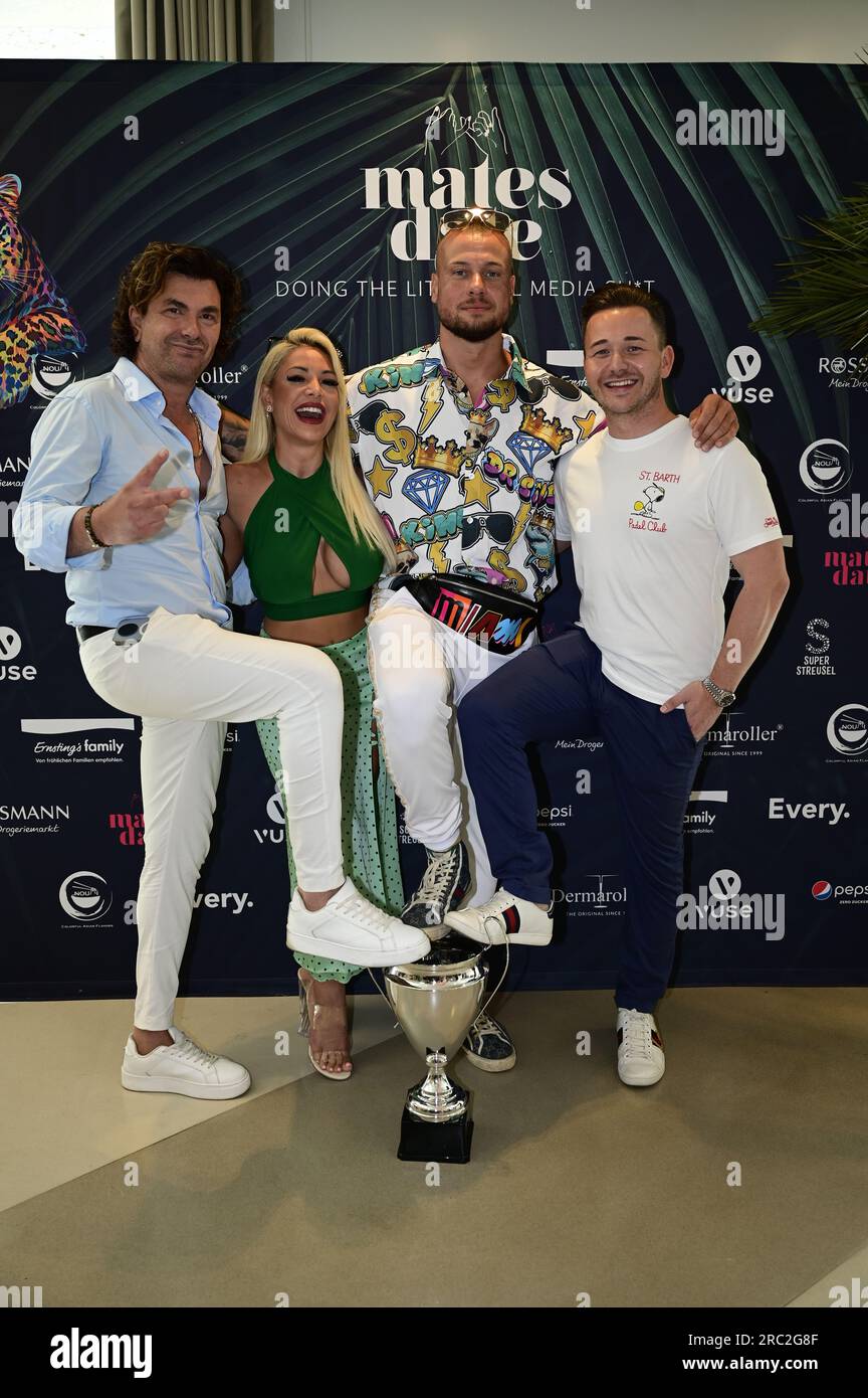 Ismet Atli, Sanja Alena, Eric Sindermann und Daniel Roth beim Mates ...