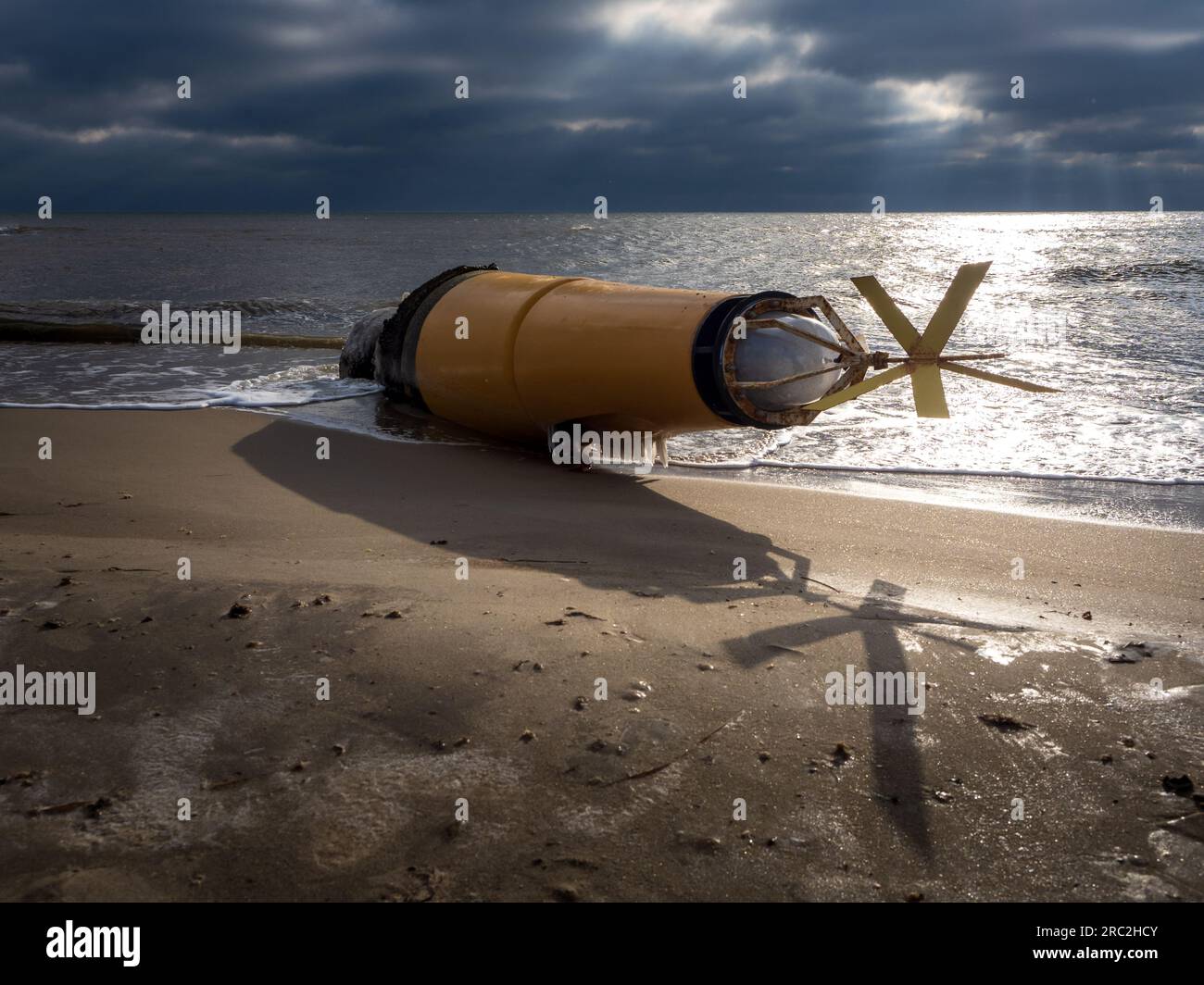 Washed ashore boats hi-res stock photography and images - Alamy