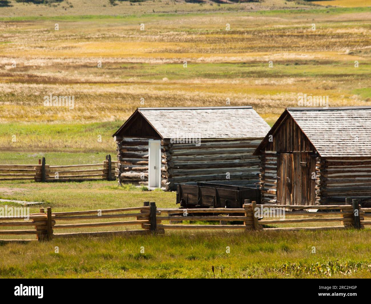 Rustic log cabin on the farm Stock Photo - Alamy