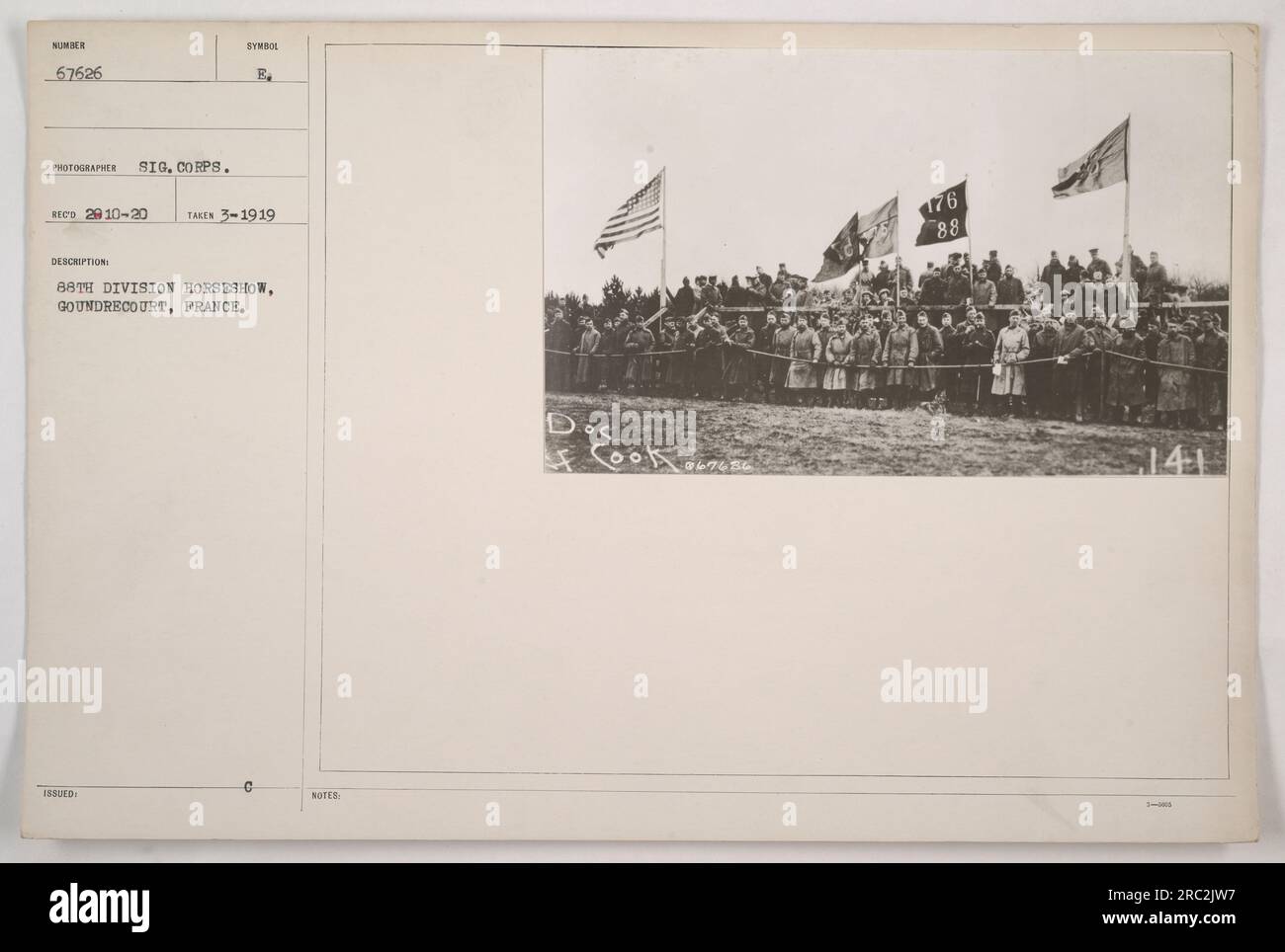 Military personnel from the 88th Division showcase their horsemanship ...
