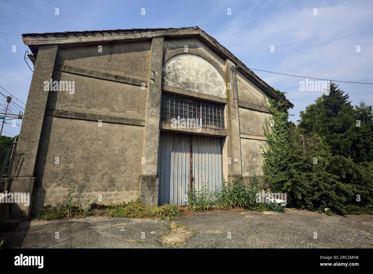 Empty railroad yard hi-res stock photography and images - Alamy