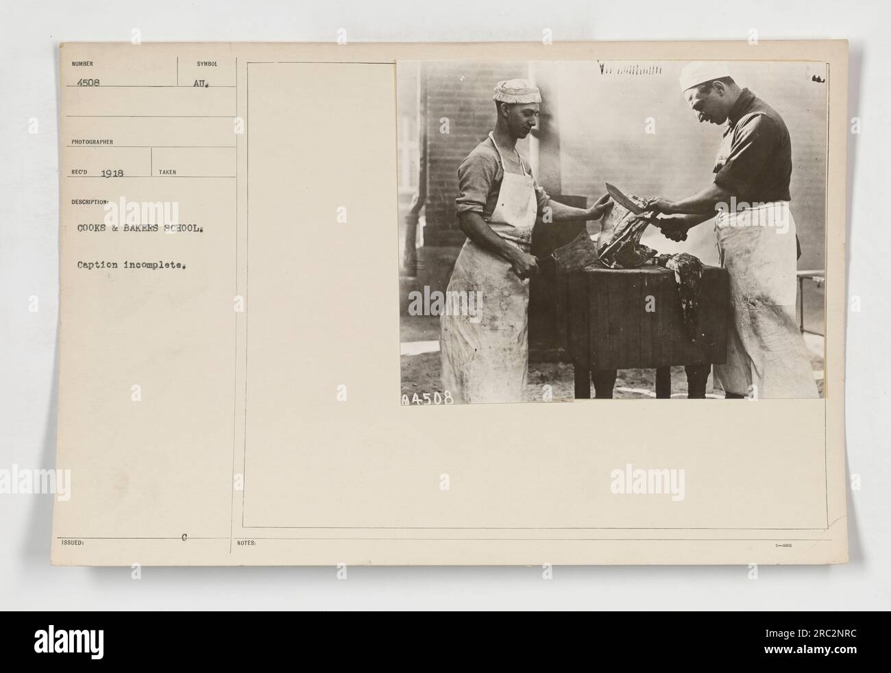 Soldiers attending a cooking and baking school during World War One ...