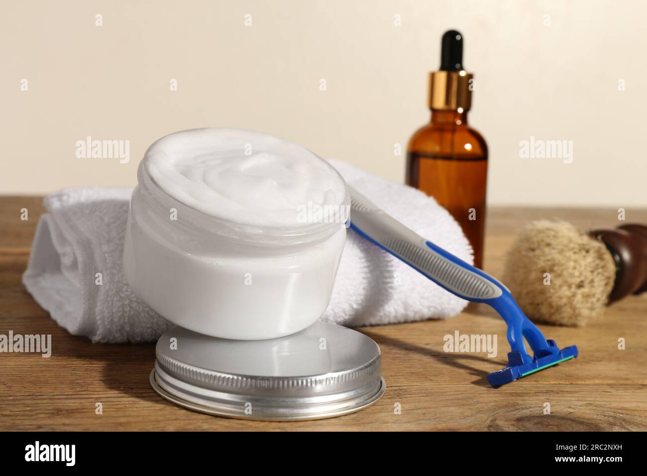 Set mens shaving tools hi-res stock photography and images - Alamy