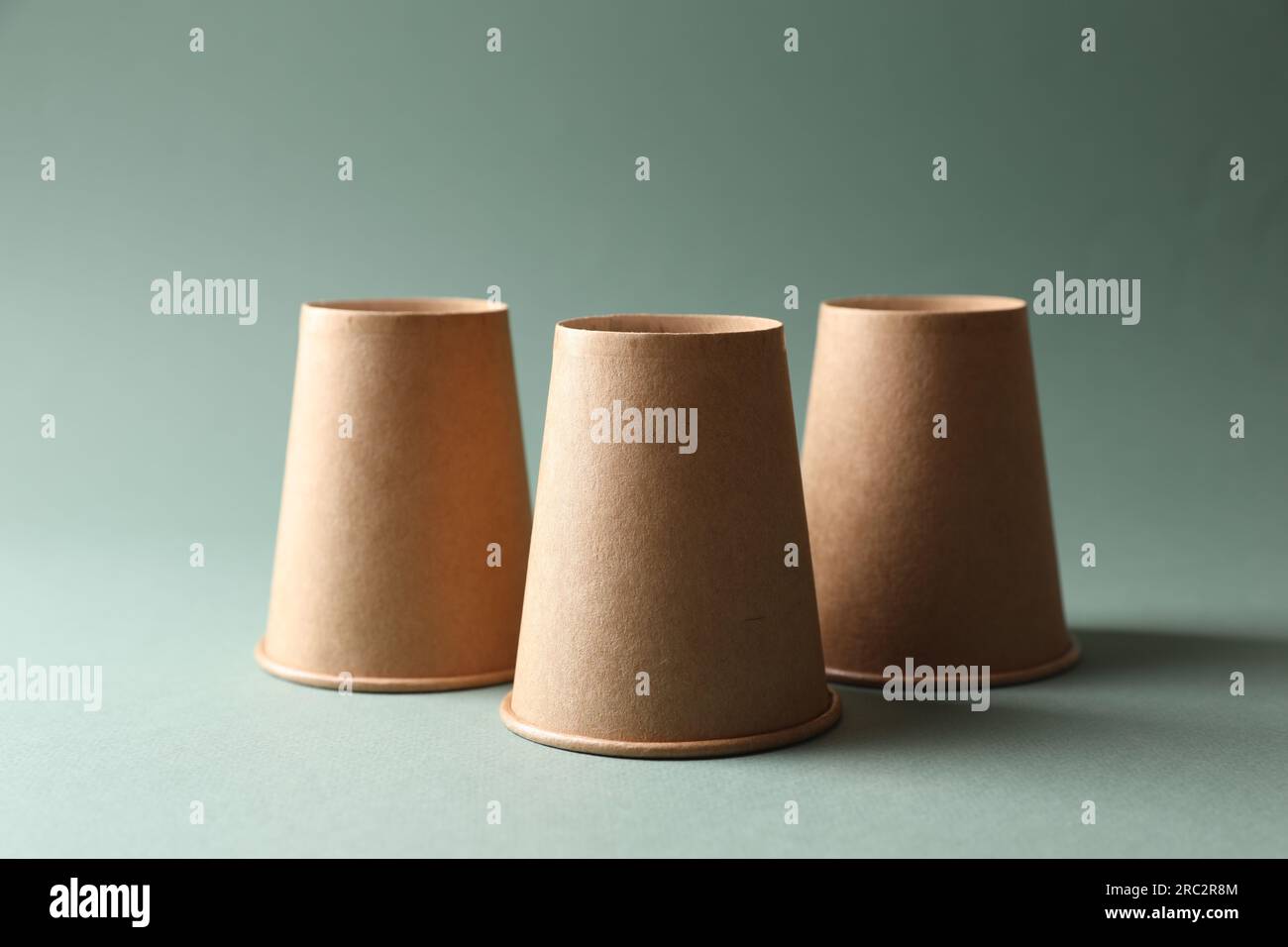 Paper shuffling hi-res stock photography and images - Alamy