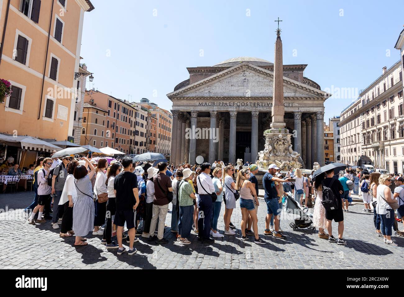 Entry feature hi-res stock photography and images - Alamy