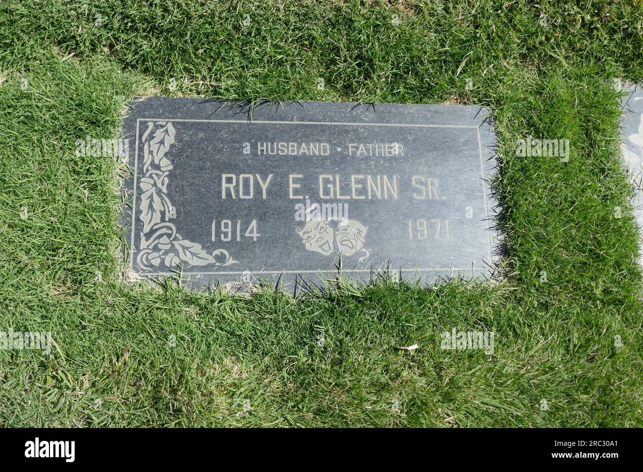 Inglewood, California, USA 11th July 2023 Actor Roy E.Glenn Sr. Grave ...
