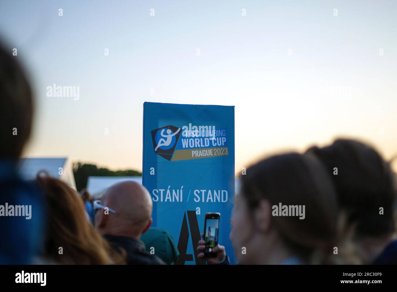 Full stands hi-res stock photography and images - Alamy