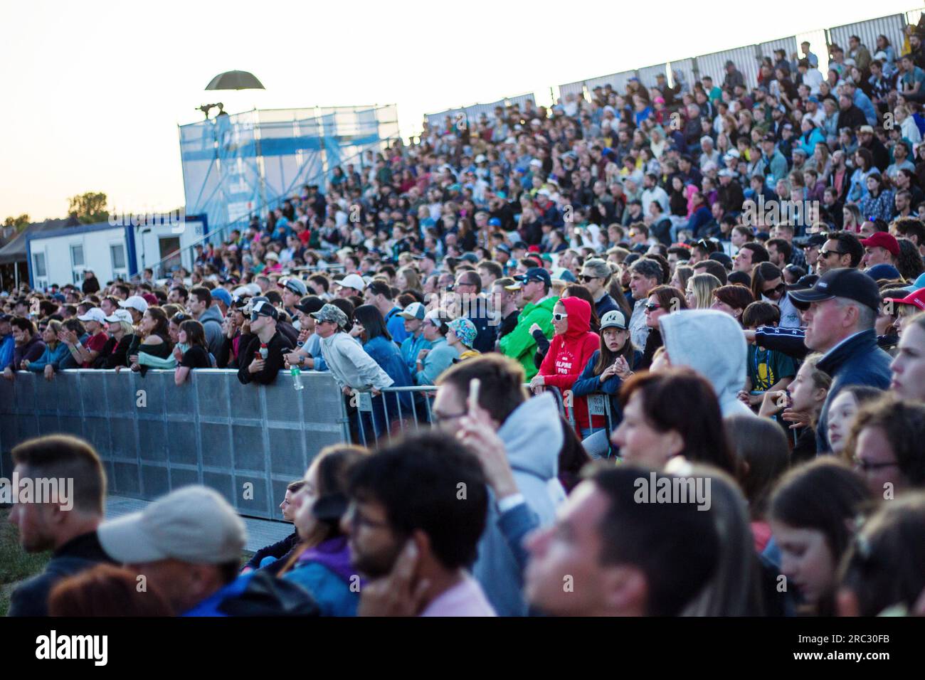 Full stands hi-res stock photography and images - Alamy