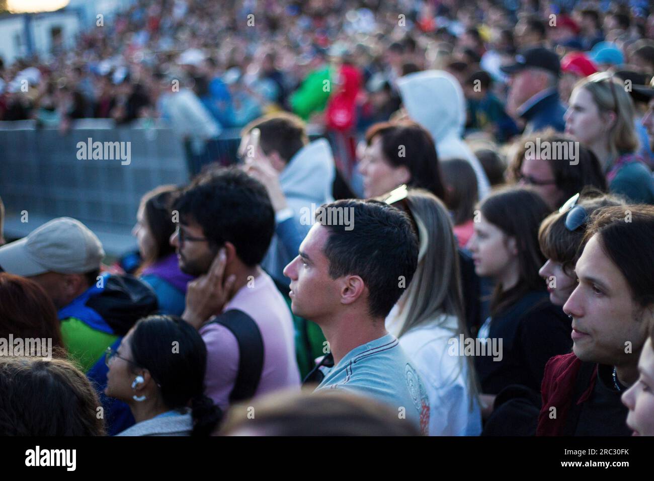Full stands hi-res stock photography and images - Alamy