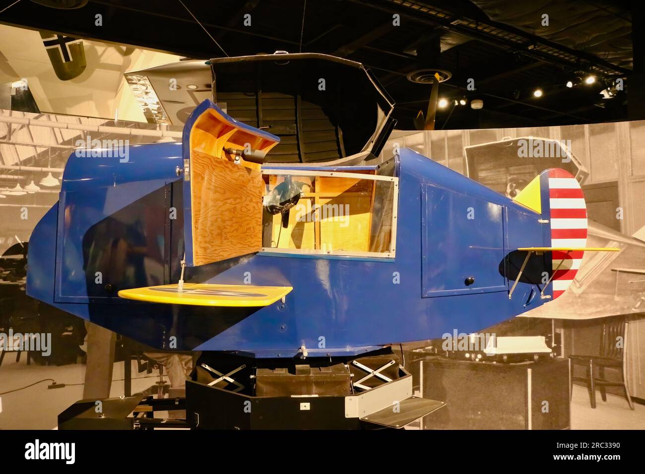 Link trainer hi-res stock photography and images - Alamy