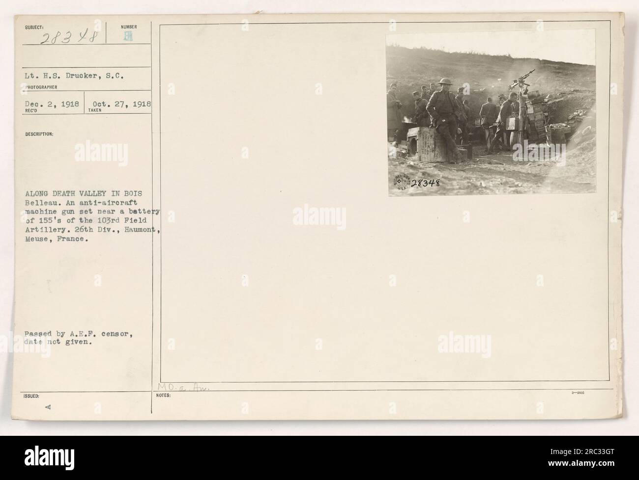 US soldiers setting up an anti-aircraft machine gun near a battery of ...