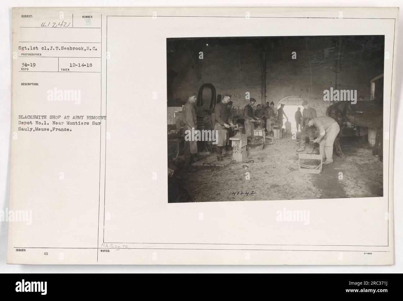 Army blacksmith hi-res stock photography and images - Alamy